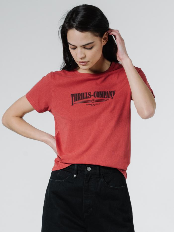 Underline Band Tee - Redwood| Thrills Co. USA | Thrills Co. USA